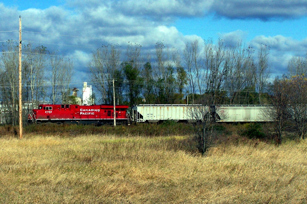 Westbound CP 8799 waits for BNSF trains to clear Grand Jct.